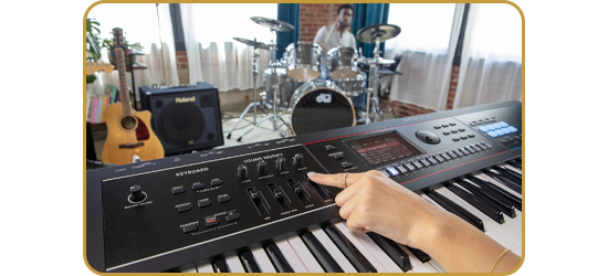 Roland Juno D6 61-Note Synthesizer Keyboard LN151463 - JUNO D6 | SCAN UK