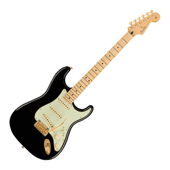 Fender Limited Edition Player Stratocaster®, Maple Fingerboard, Black ...