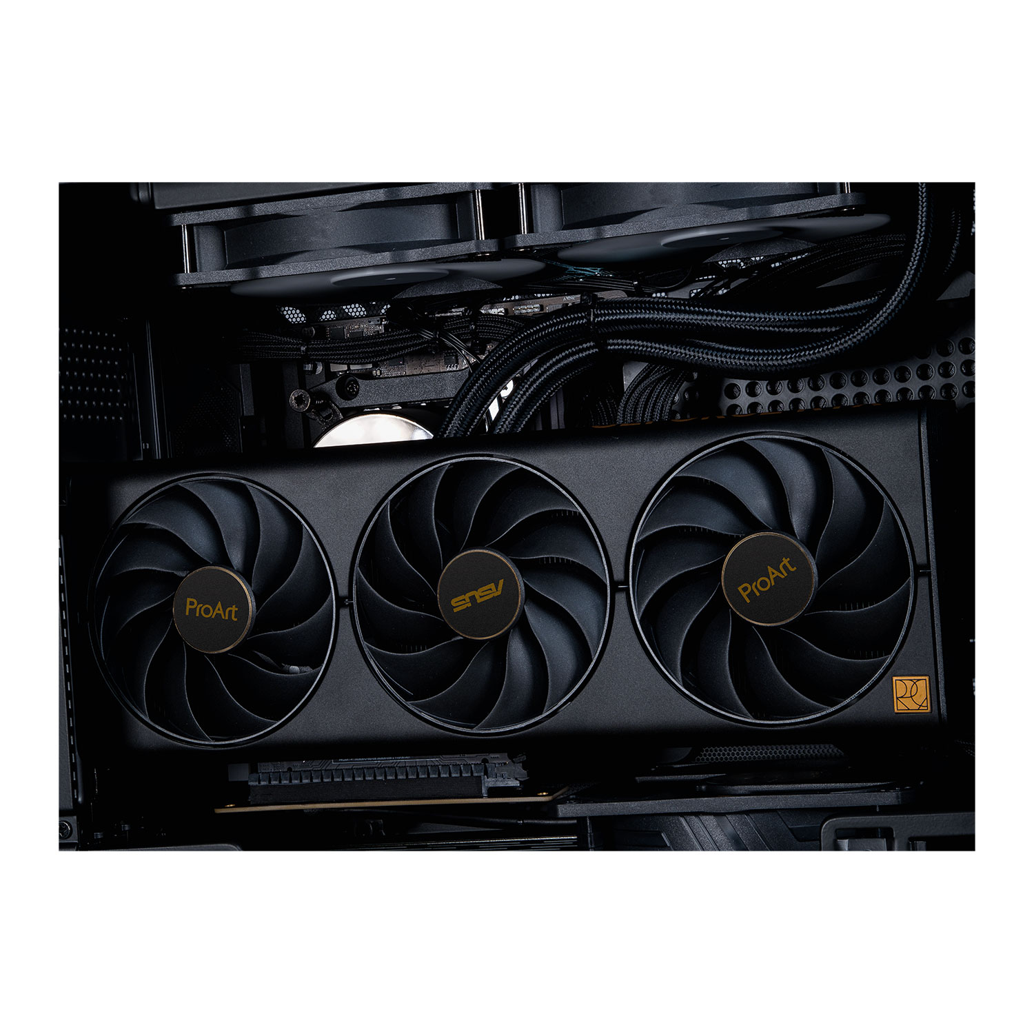 High End Small Form Factor PC with NVIDIA GeForce RTX 4080 SUPER and ...